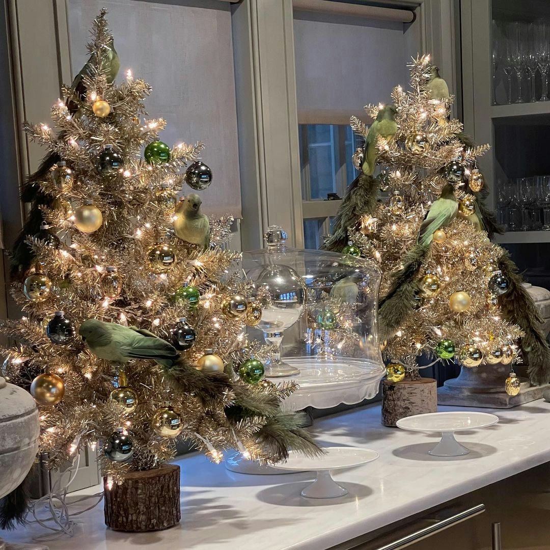 12 Chic Celebrity Christmas Trees That You’ll Want To Copy Immediately