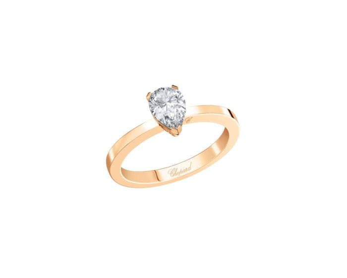 The French Engagement Ring Trend That Feels So Elevated