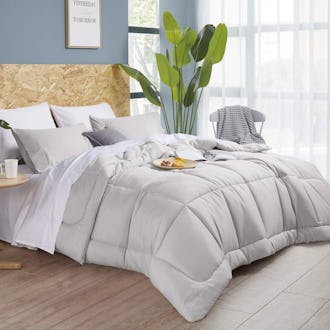 The 5 Best Machine Washable Comforters