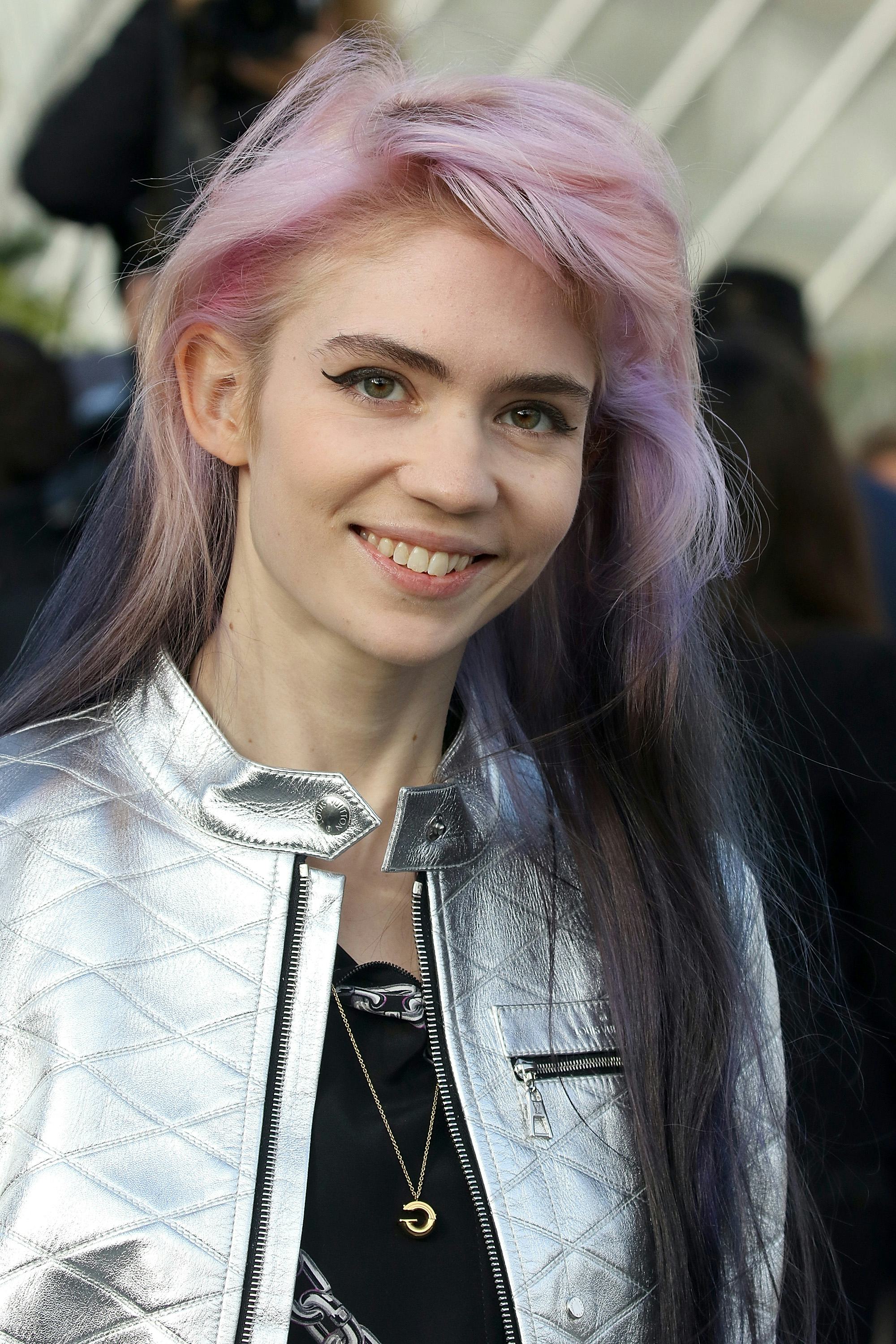 grimes mini bangs