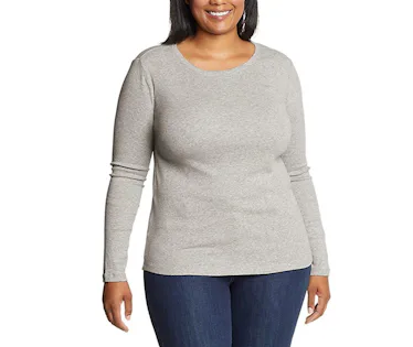 The 11 Best T-Shirts For Petites
