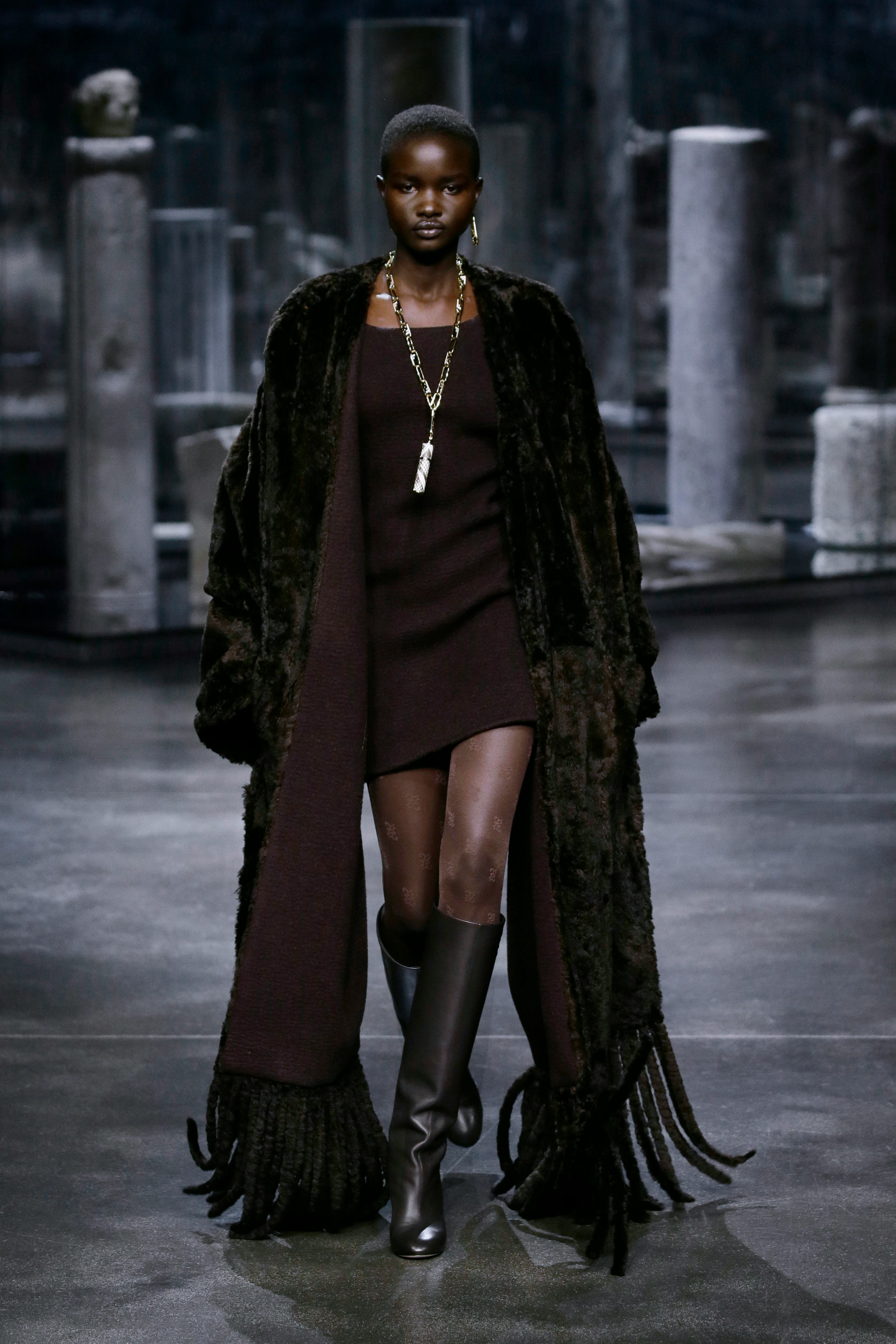 Fendi's Fall/Winter 2021 Collection Offers All The Neutral Pieces To ...
