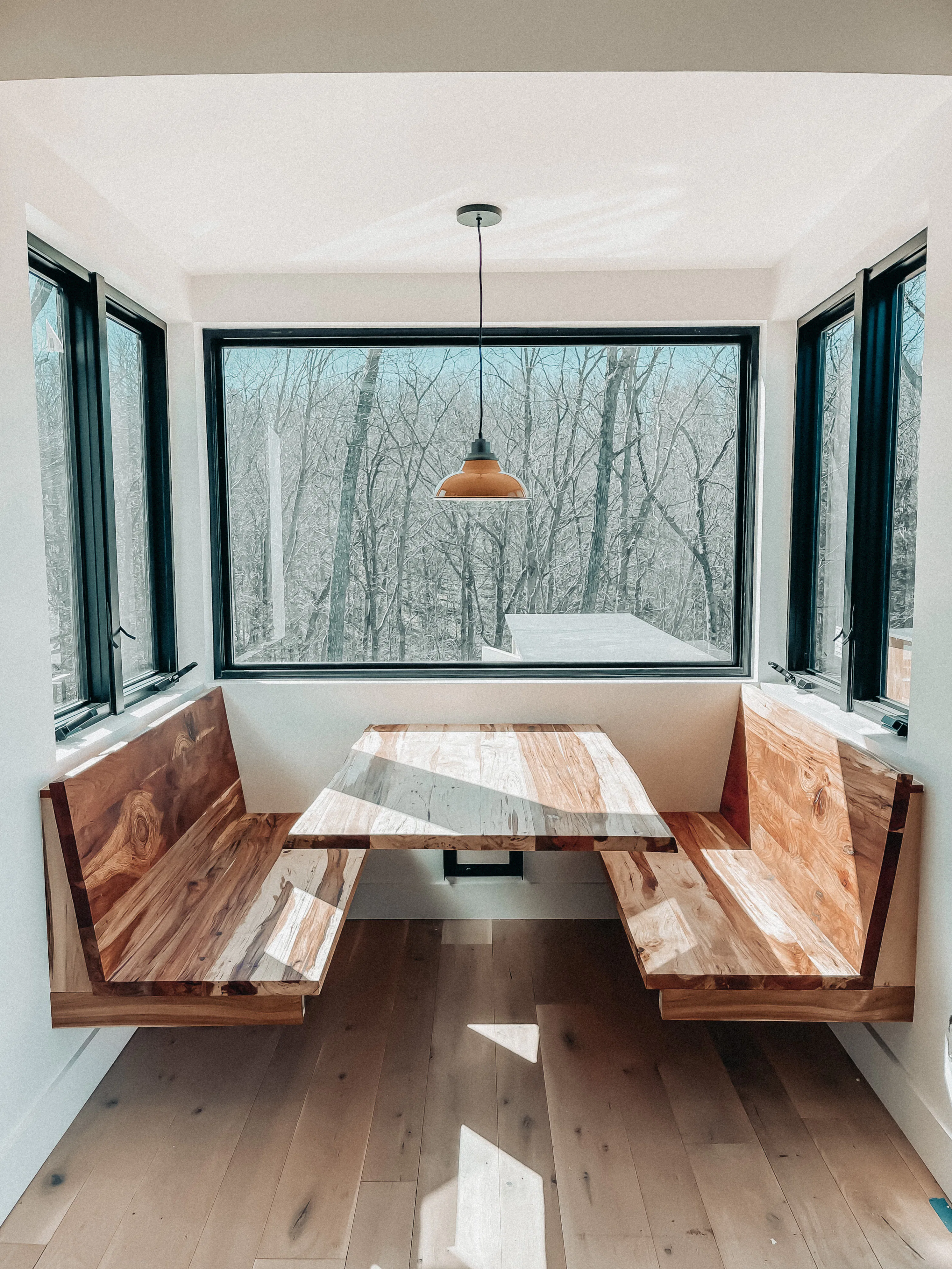Parents Built A Restaurant Booth In Their Kitchen & It's Amazing
