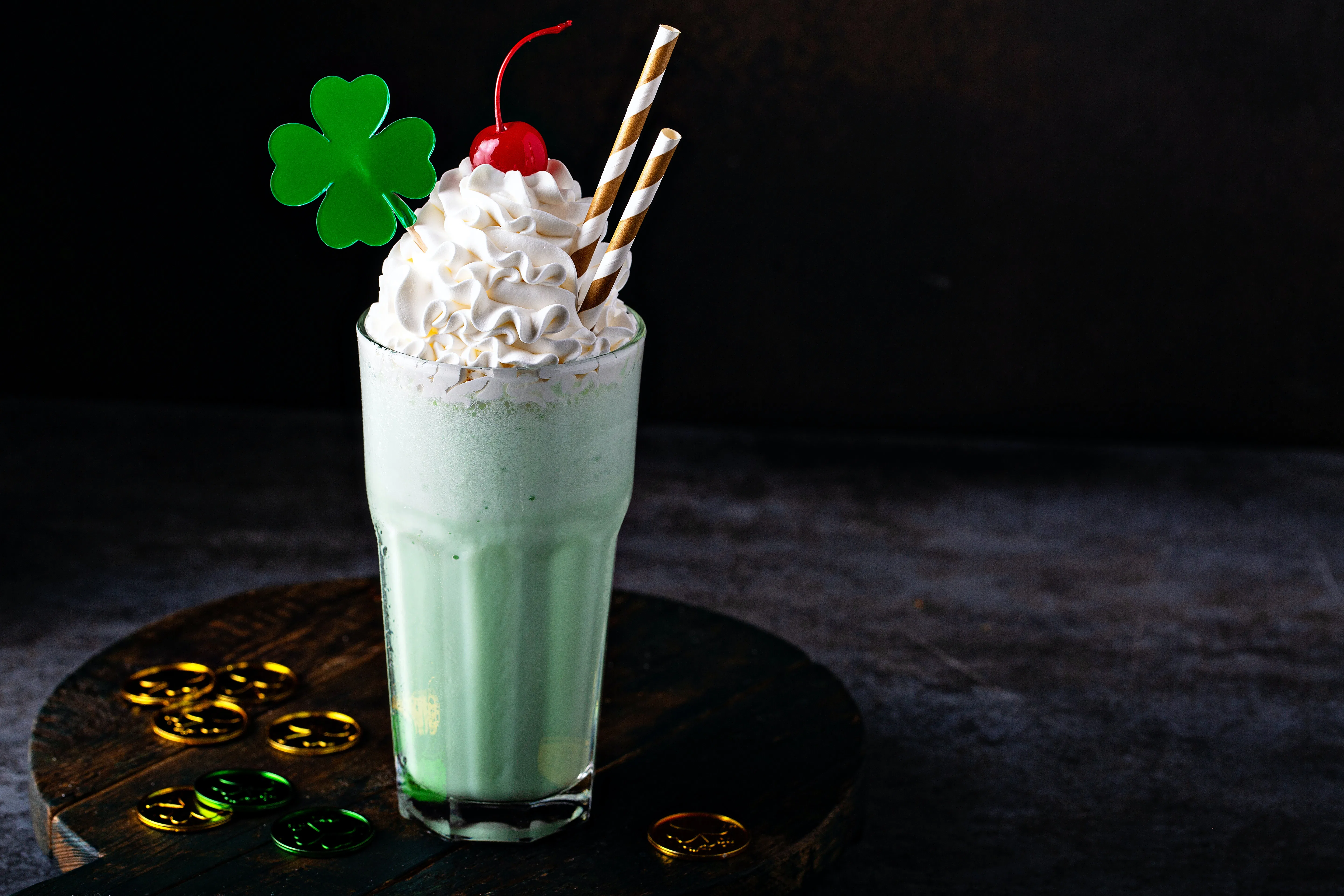 How To Make A Shamrock Shake For St. Patrick's Day That's Just As Minty ...