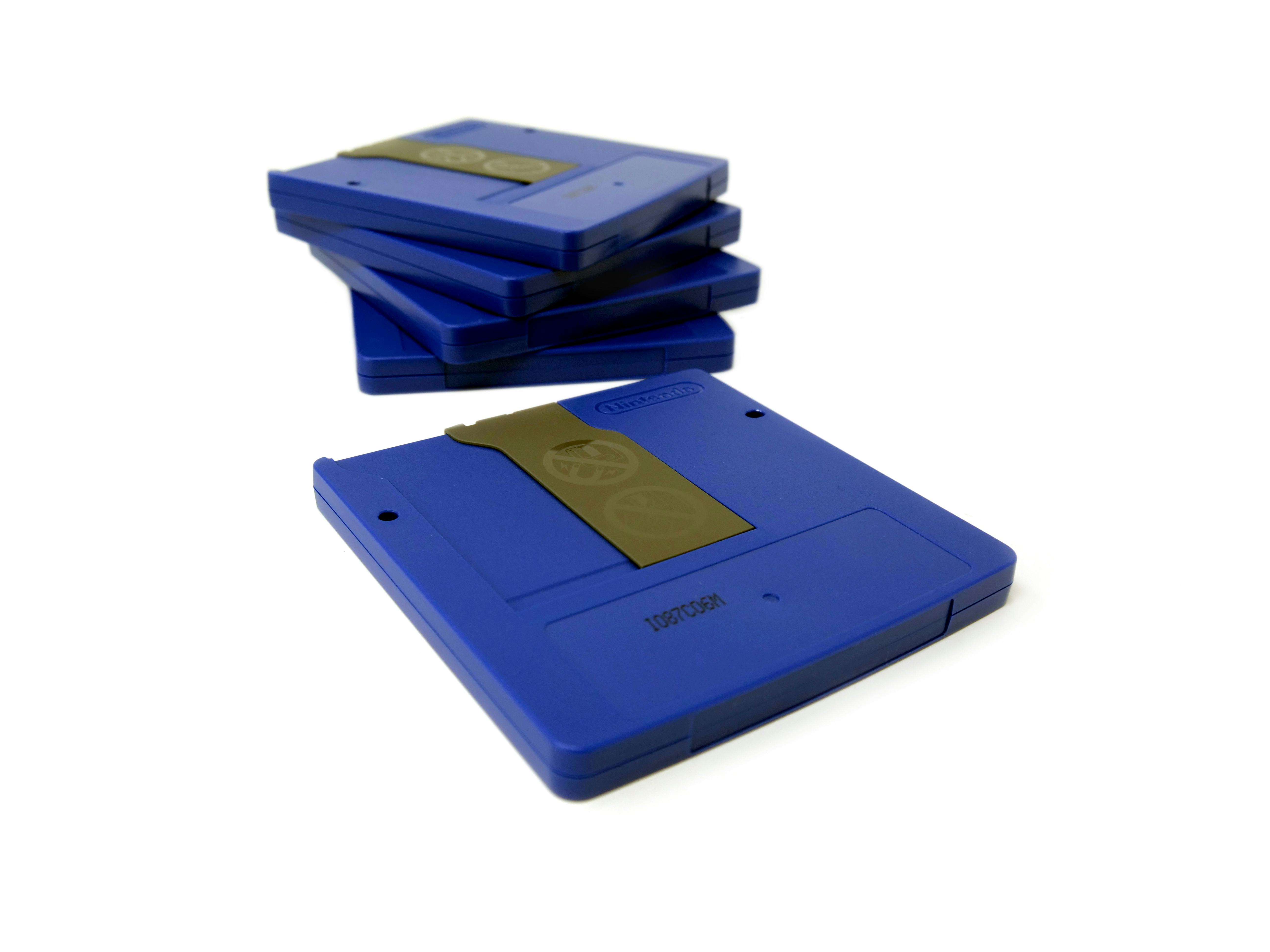 Take a look at the wonder of this newly opened Nintendo 64DD dev kit