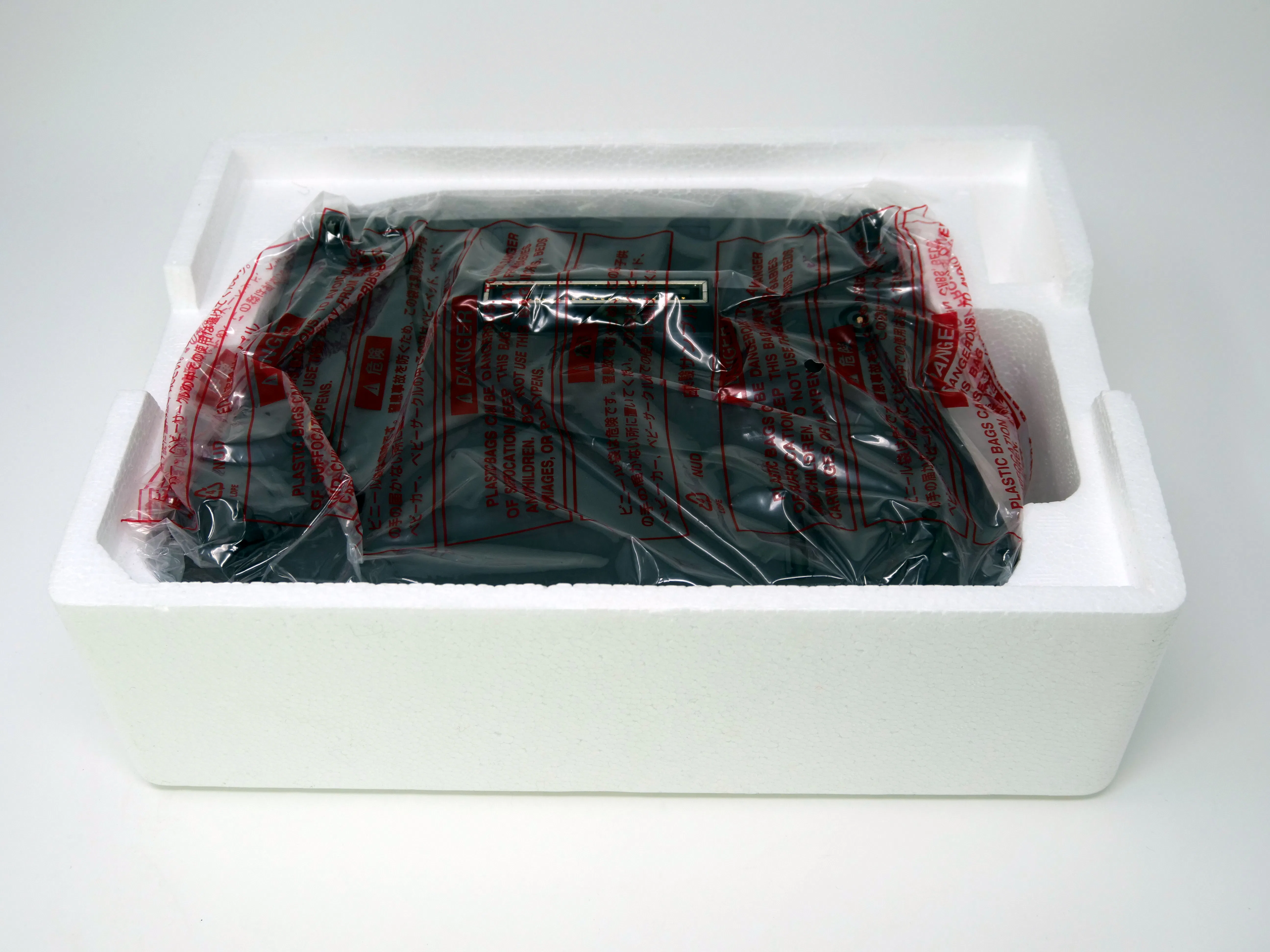 Take a look at the wonder of this newly opened Nintendo 64DD dev kit
