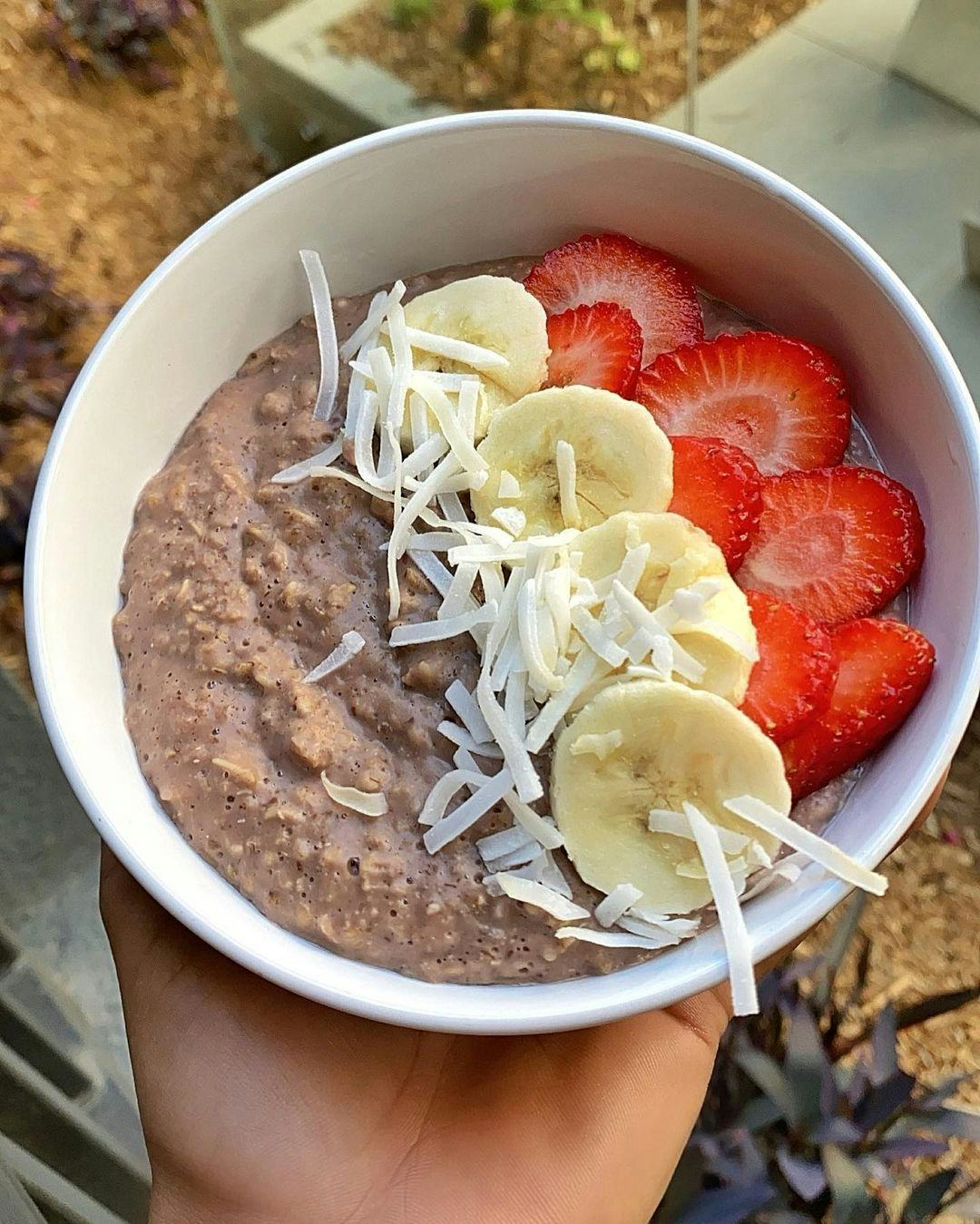 Healthy Almond-Based Recipes Celebrity Trainers Make To Feel Super-Powered