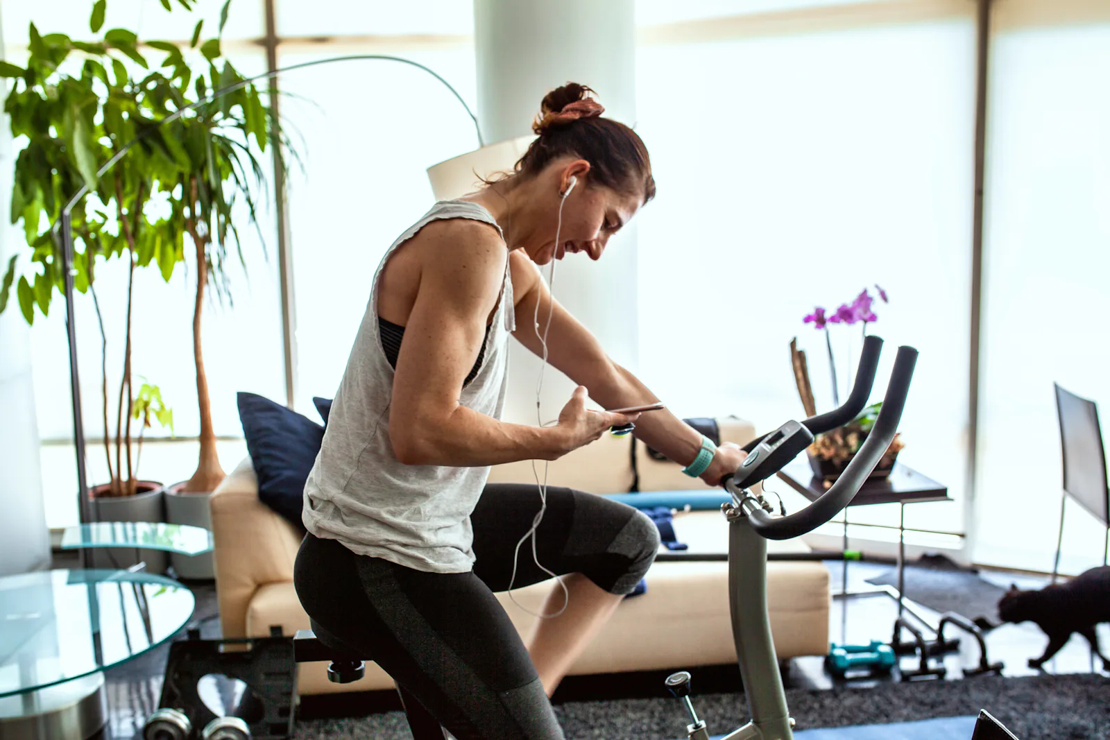Peloton High Fives Have Legit Brain Benefits peloton-high-fives-have-legit-brain-benefits