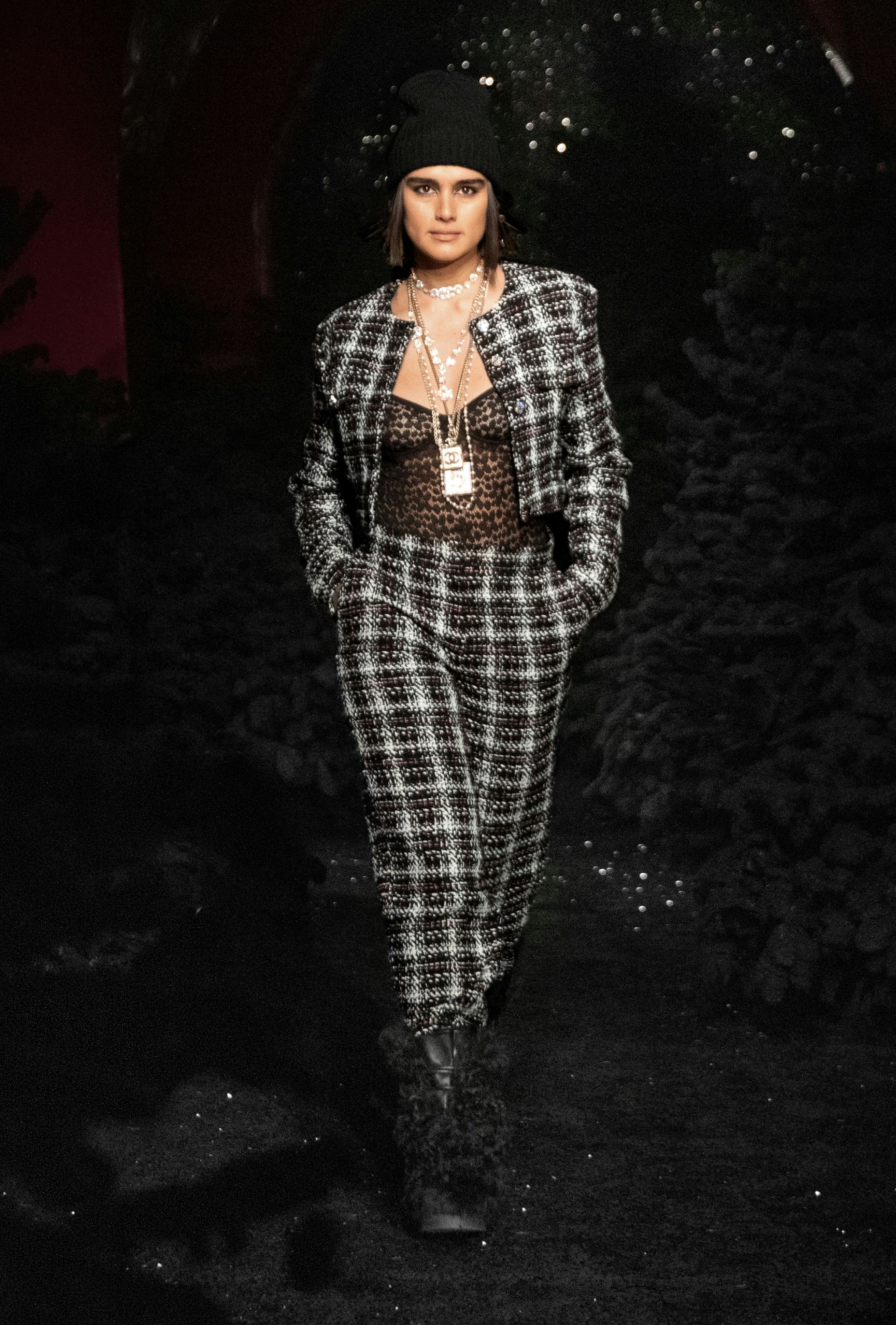 Chanel's Fall/Winter 2021 Runway Collection Will Make You Miss Going ...