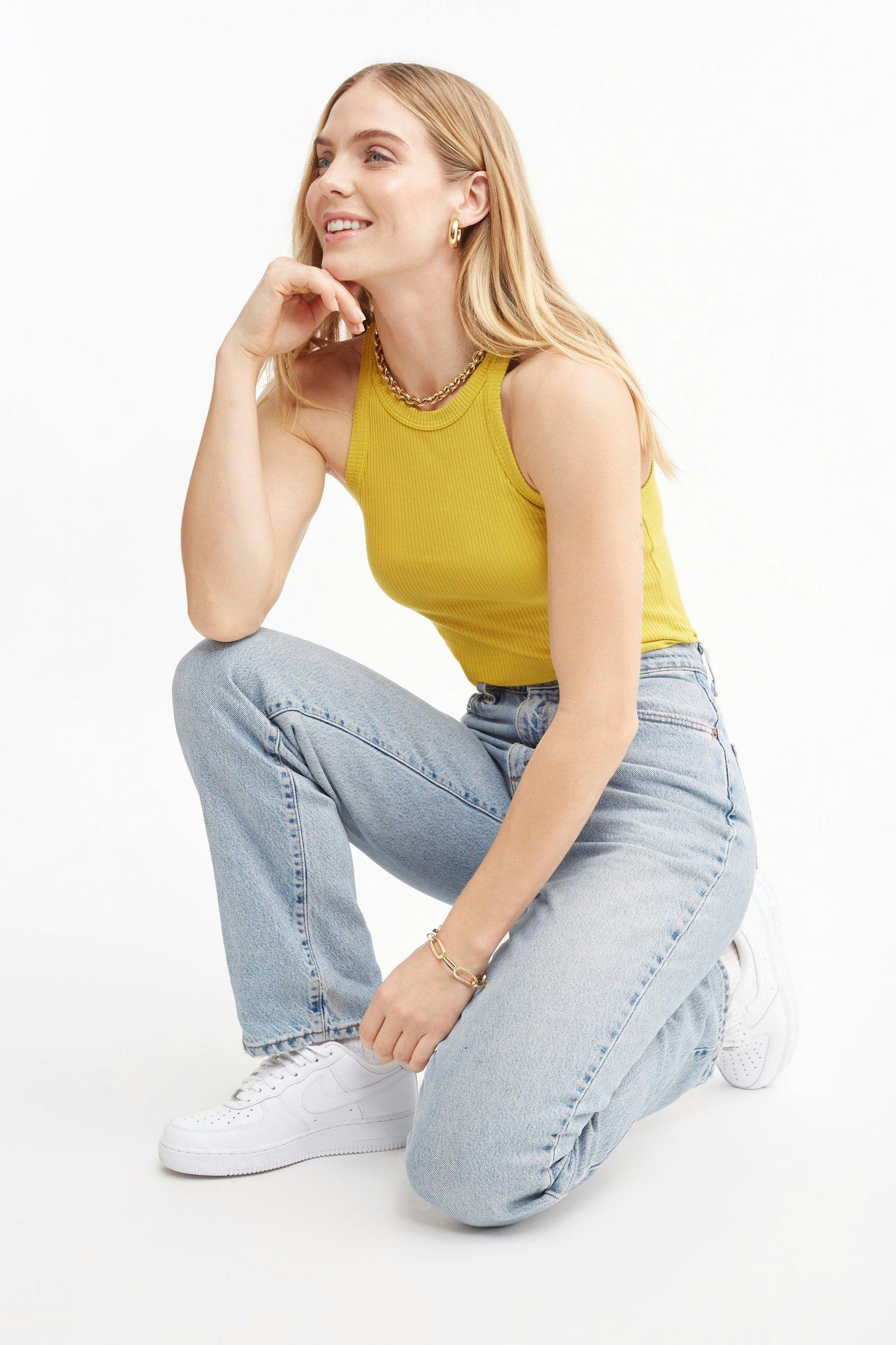 31 Colorful Warm Weather Outfits To Wear This May