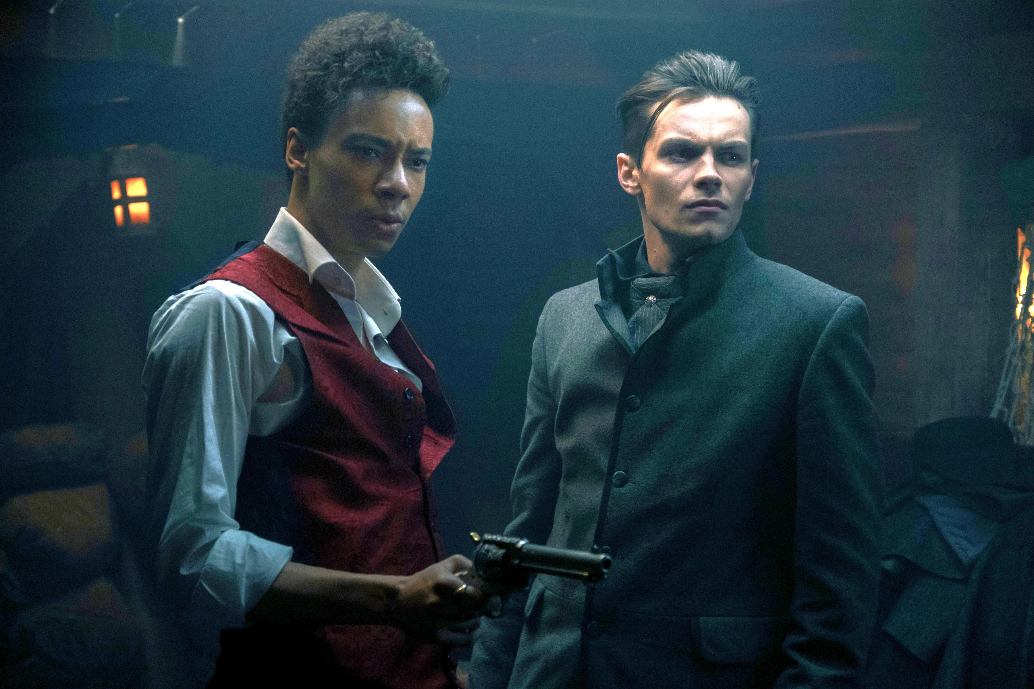 10 Differences Between Netflix's 'Shadow And Bone' & The Books It's ...