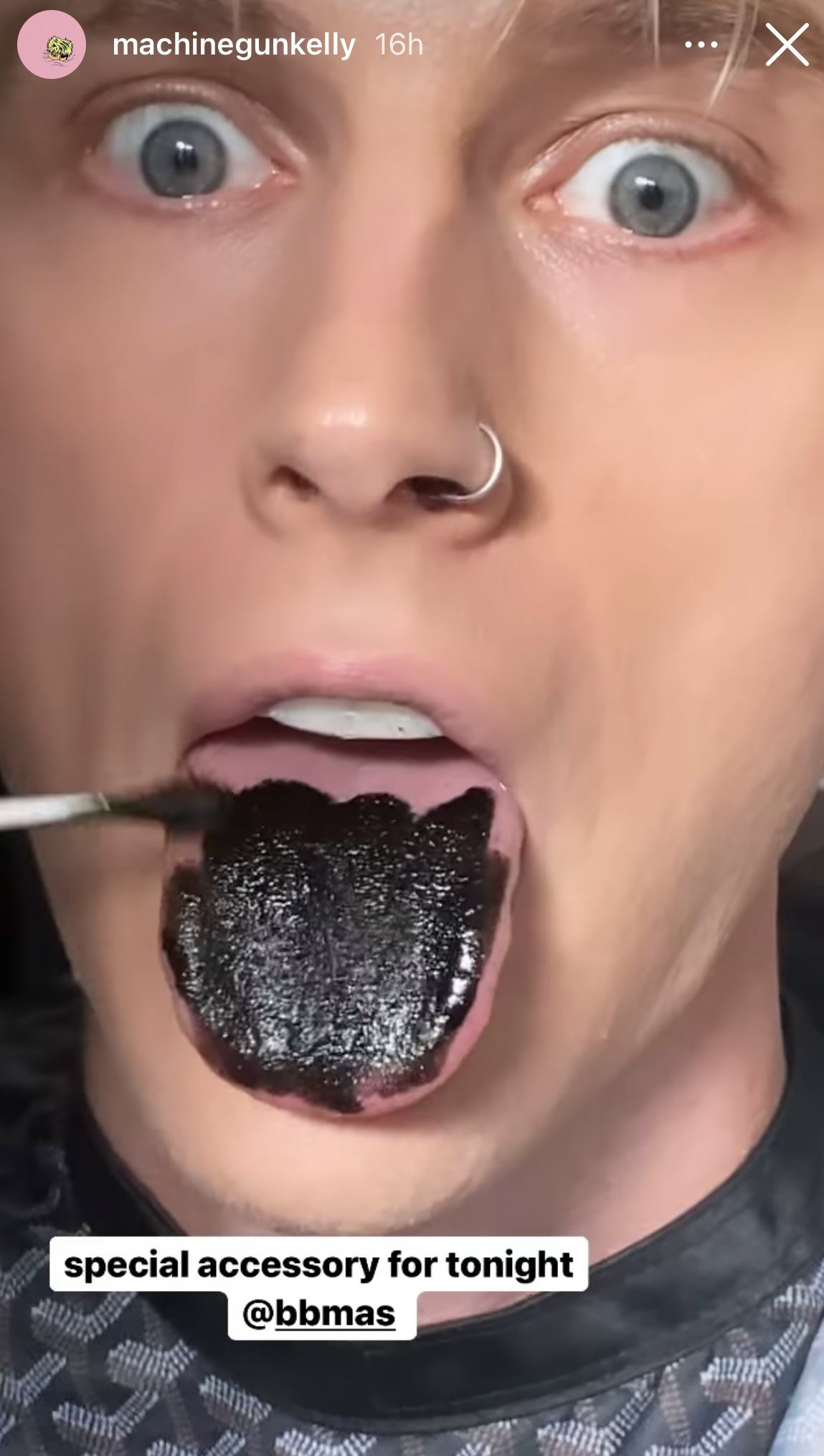 Machine Gun Kelly Dyed His Tongue Black for the Billboard Music Awards