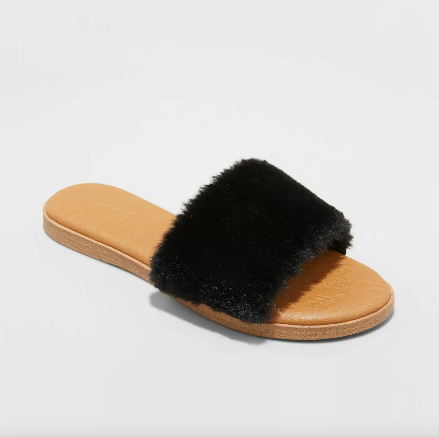 Jennifer Aniston's Fuzzy Slides Are A Summer Staple