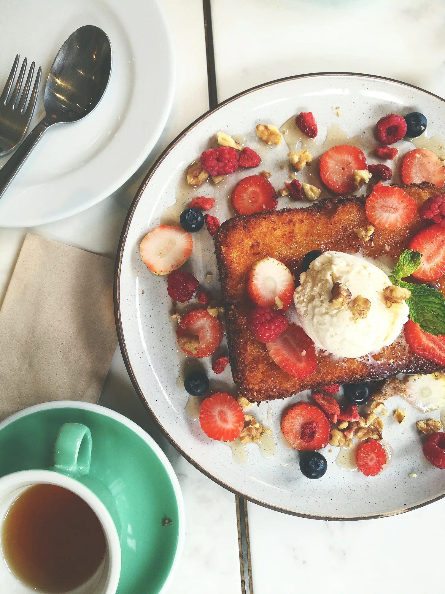 15 Beautiful Mother’s Day Brunch Recipes & Ideas