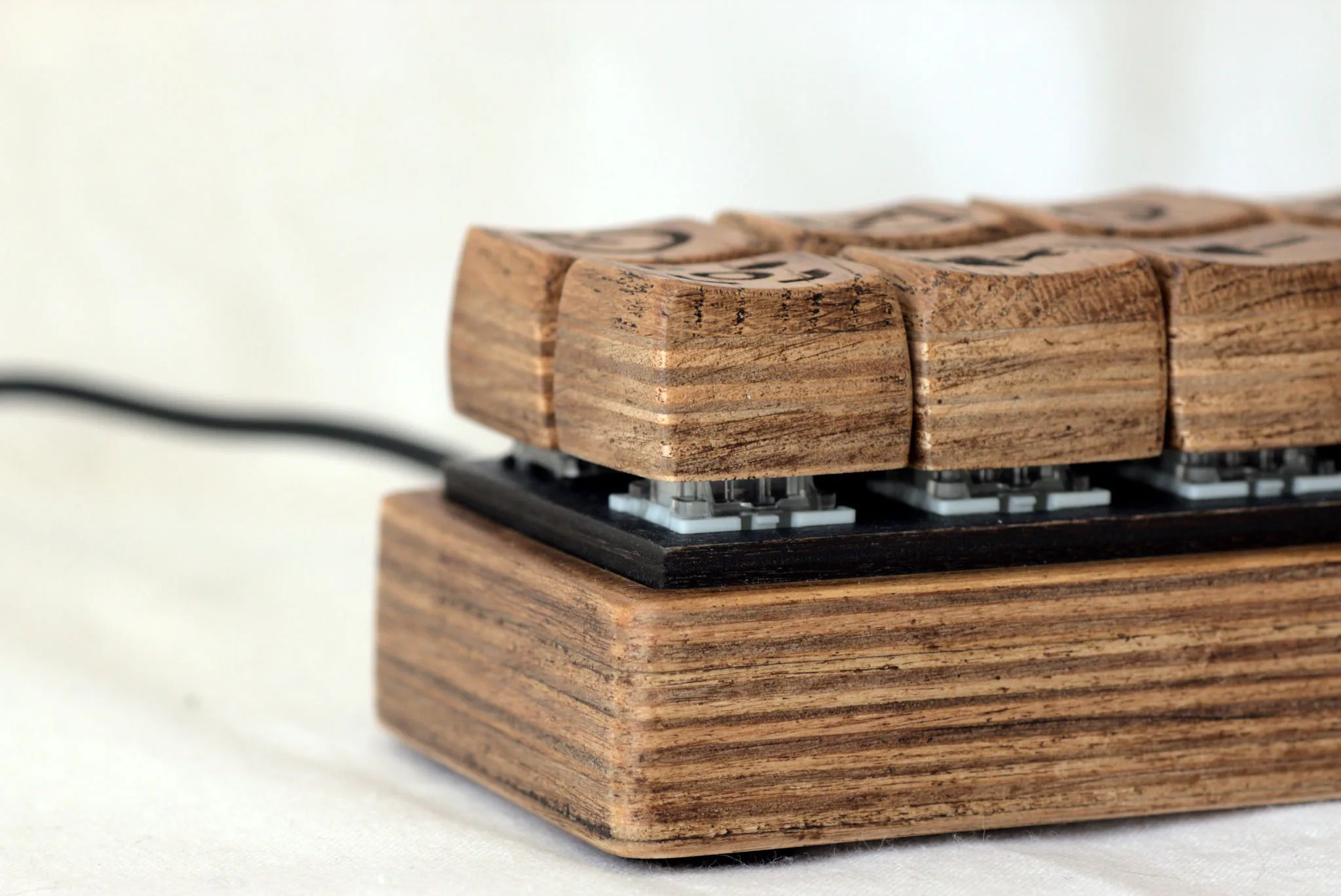 This DIY mechanical keyboard is made of wood