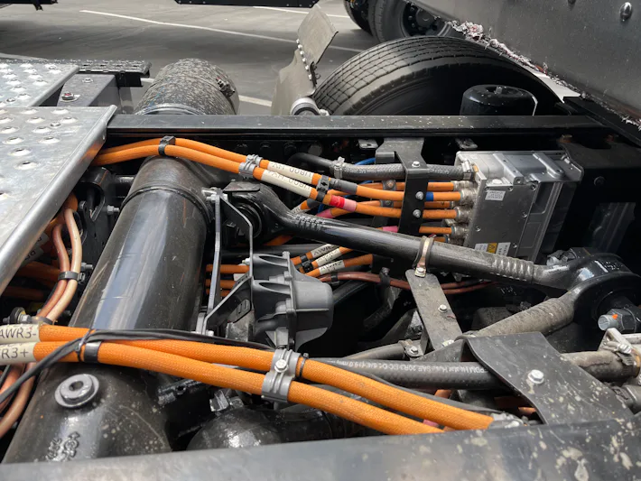 Scientists show how electric big rigs and buses will save thousands of ...