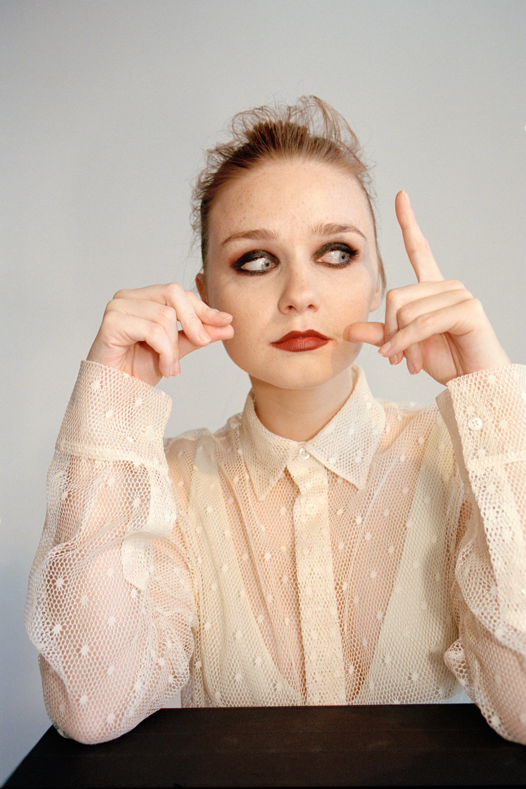 Jessica Barden on ‘Holler,’ ‘Pink Skies Ahead,’ and Seeking Dark Roles