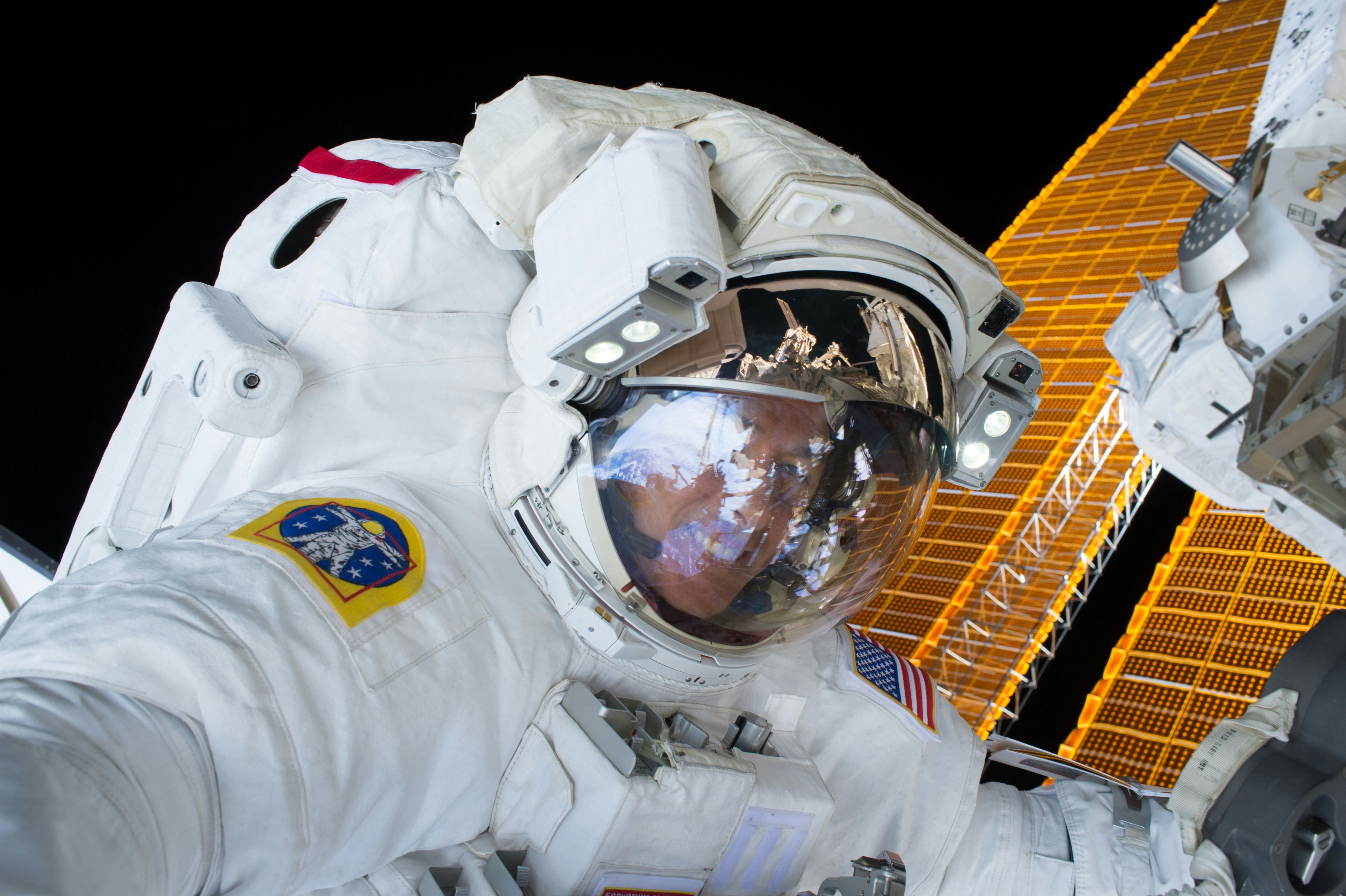 Look: Here’s how astronauts learned to walk in space