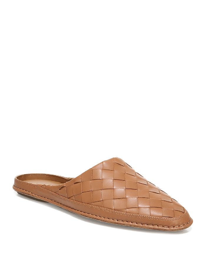 10 Summer Flat Trends Stylish Women Are Living In