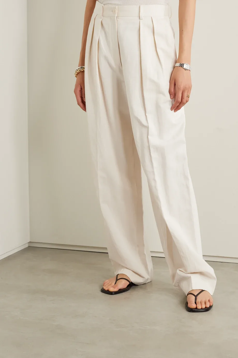 How To Style Flip-Flops In An Elevated Way