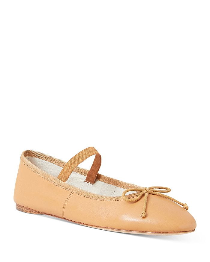 10 Summer Flat Trends Stylish Women Are Living In