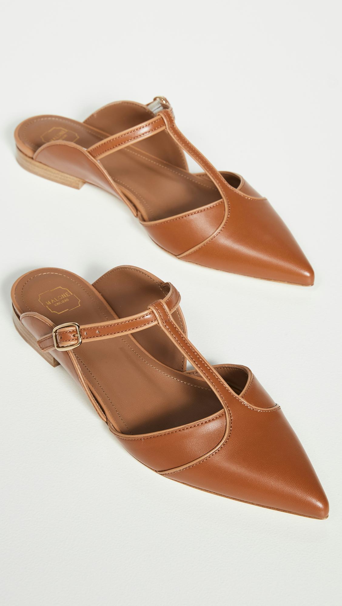 10 Summer Flat Trends Stylish Women Are Living In