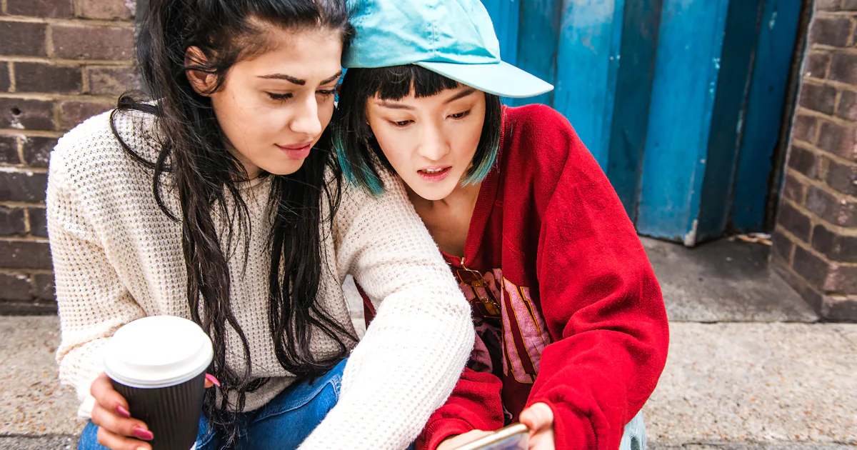 Funny Group Chat Names For Roommates Who Text Each Other About Everything Funny Group Chat Names For Roommates Who Text Each Other About Everything