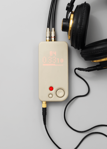 Blast has a dedicated hardware device and app for musicians to stream ...
