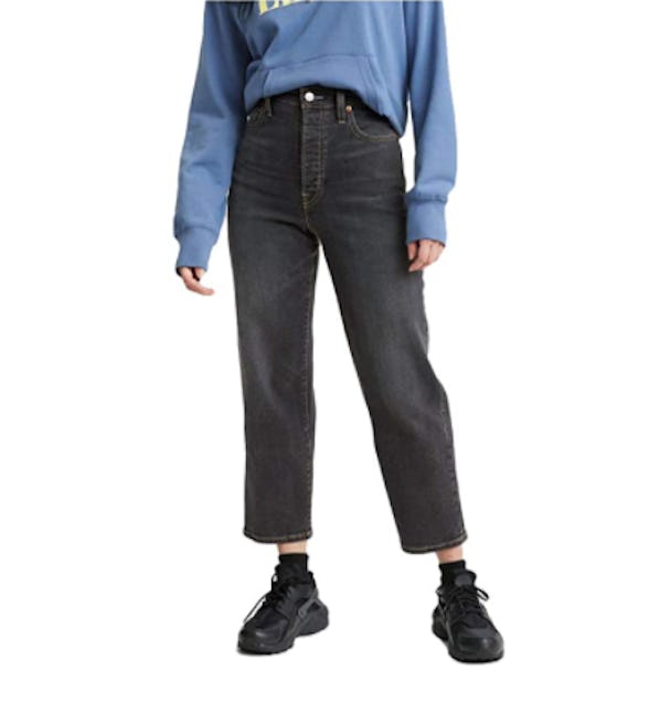 The 9 Best Jeans For Sneakers