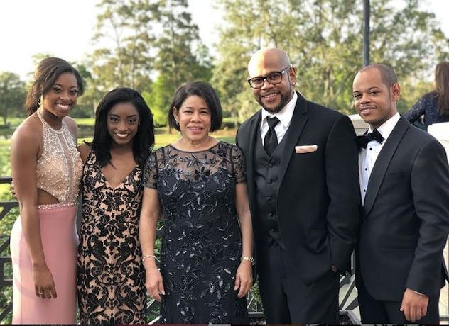 10 Photos Of Simone Biles With Her Parents & Siblings