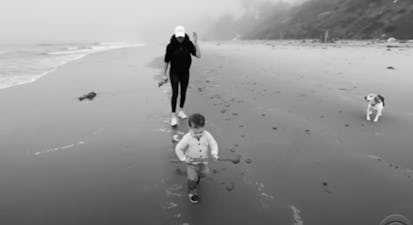 20 Photos Of Royals At The Beach Loving Life