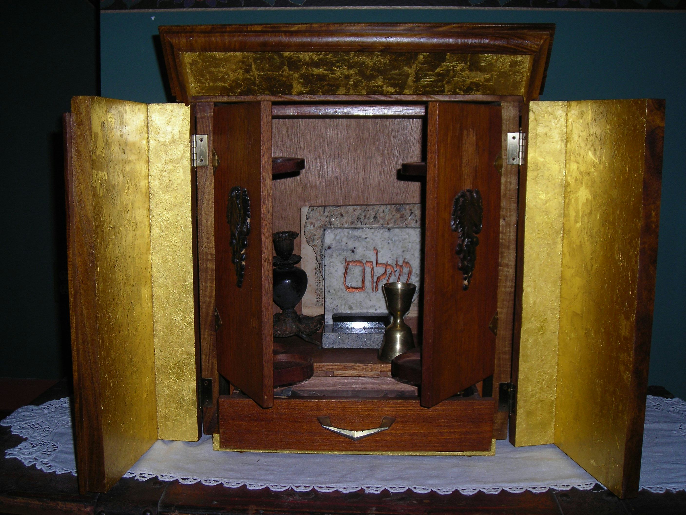Finally, the truth behind the 'haunted' Dybbuk Box can be revealed