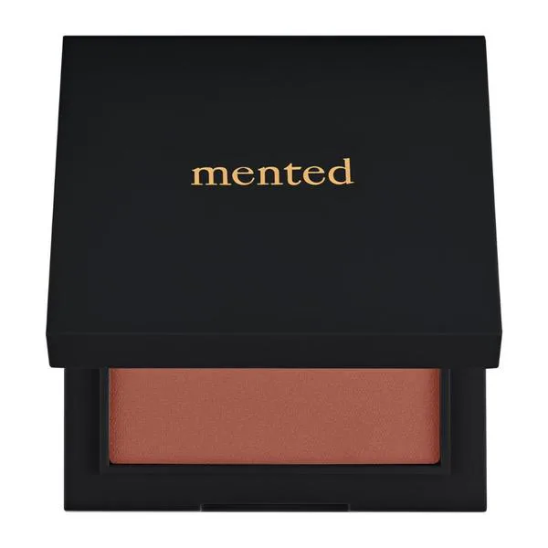How To Apply Blush To Lift Your Cheekbones & Contour Your Face