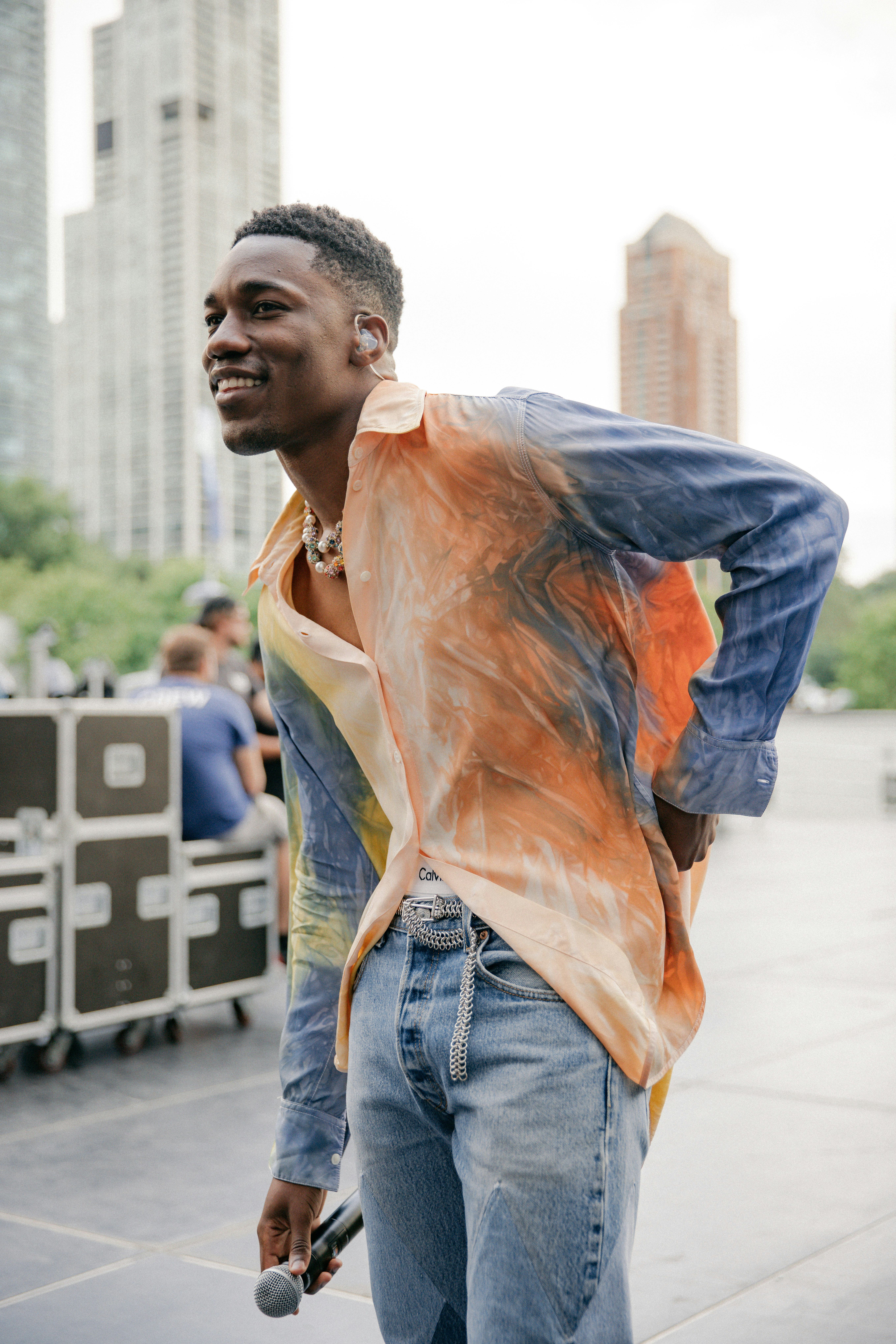 Giveon’s Lollapalooza 2021 Set: A Look Behind the Scenes