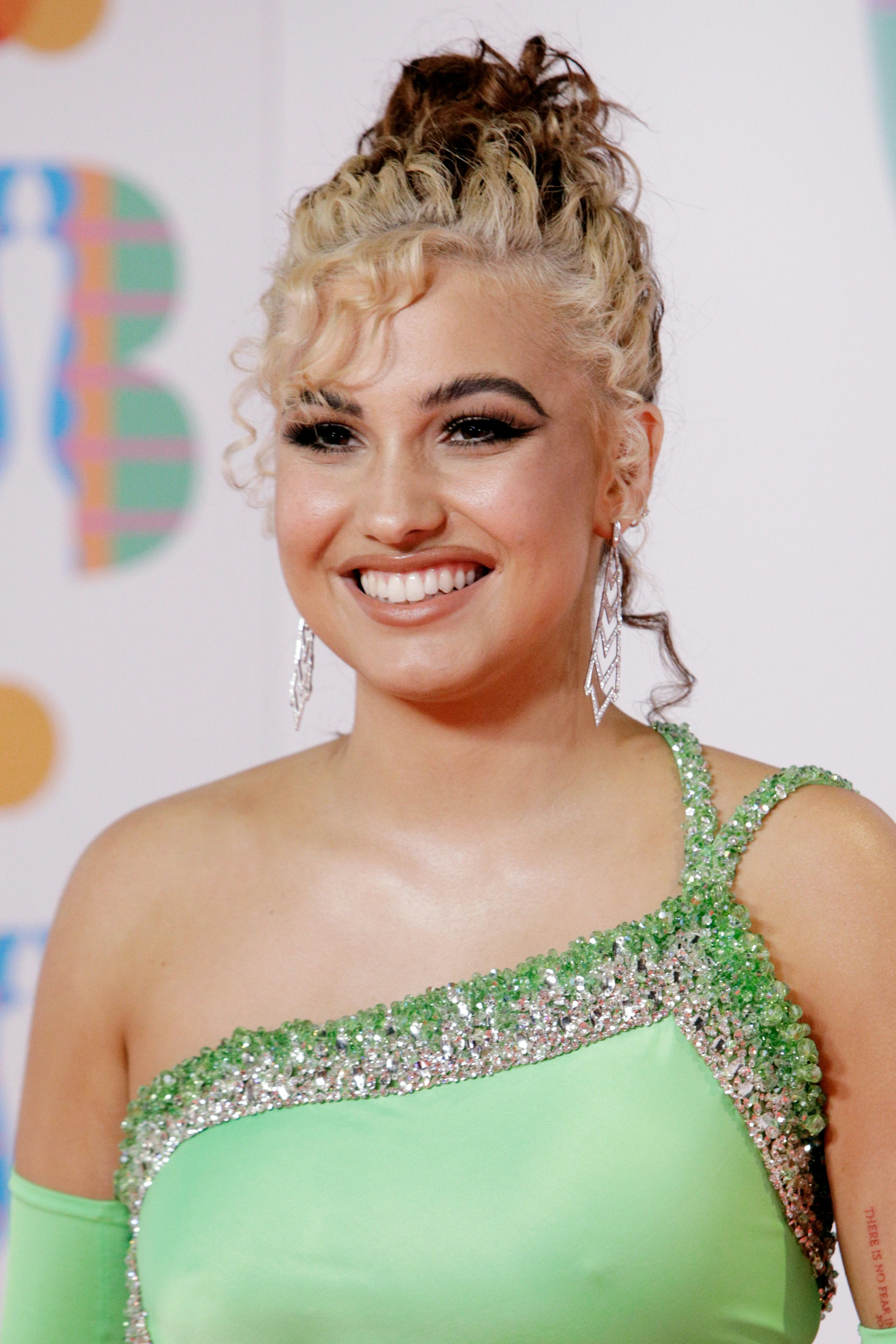 Who Is Mabel Dating?