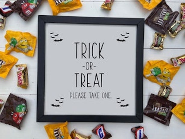 11 Cute 'Please Take One' Halloween Signs Trick-Or-Treaters Won't Miss