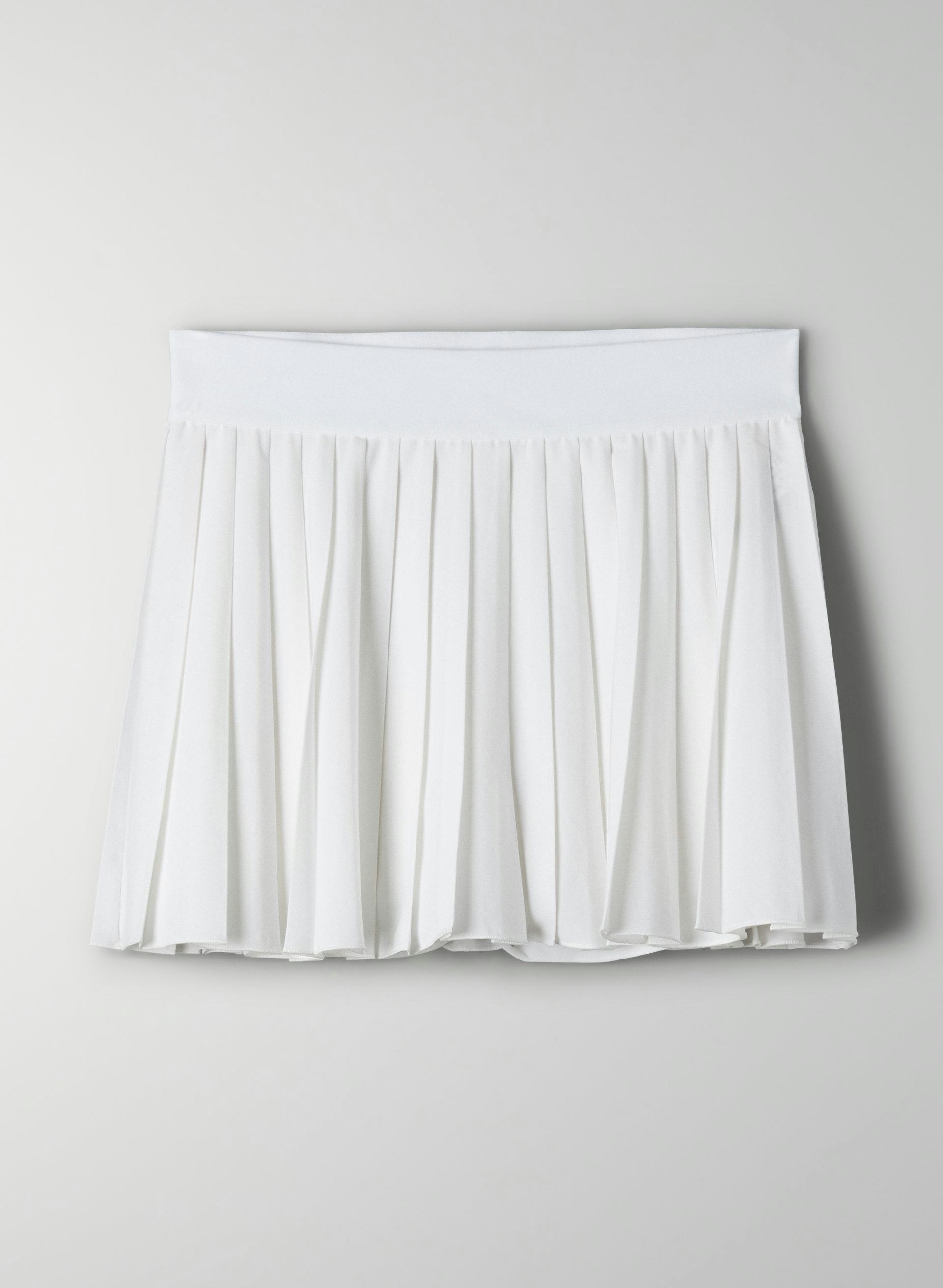 7 Skort Outfit Ideas For All Of Your End-Of-Summer Plans