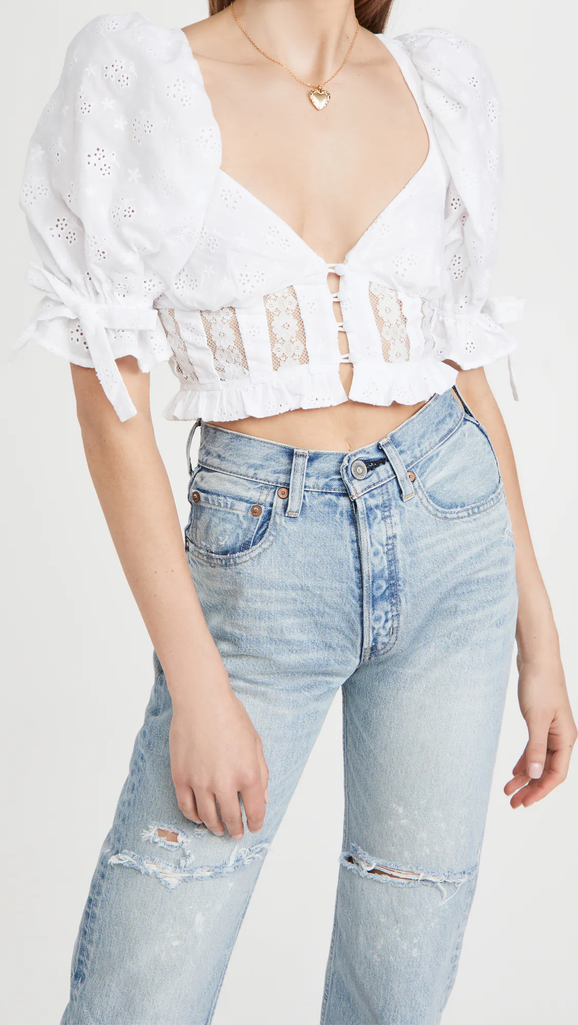 7 Cottagecore Aesthetic Outfits For Summer & Fall