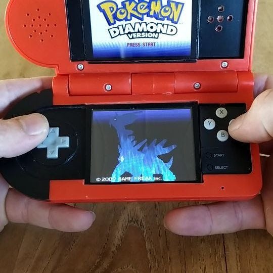 Someone turned a toy Pokédex into an actual Nintendo DS