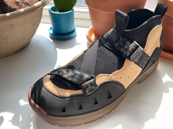 Wearing Teva's Revive ‘94 Mid: An amazing boot-meets-sandal hiking shoe