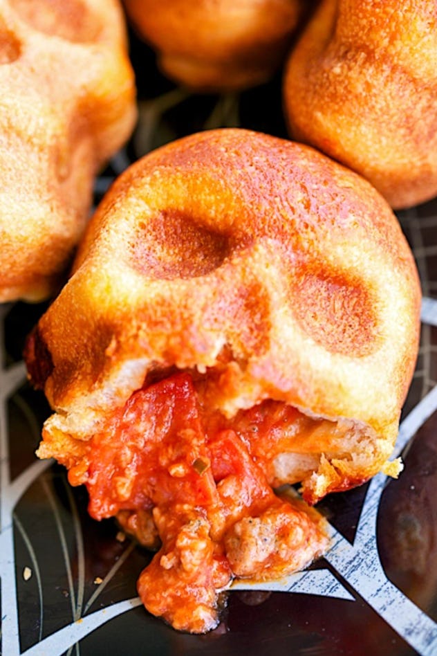 9 Halloween Pizza Ideas To Make The Perfect Spooky Dinner
