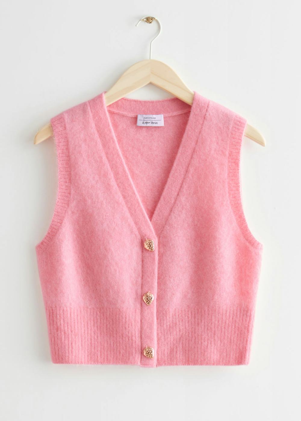 19 Sweater Vests For Your Fall Wardrobe