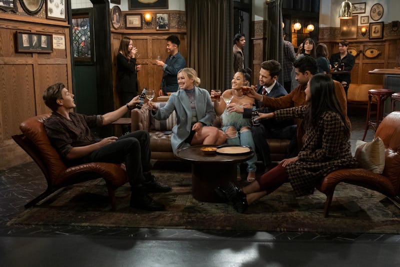 How Is 'HIMYF' Connected To 'HIMYM'? There Are Several Easter Eggs