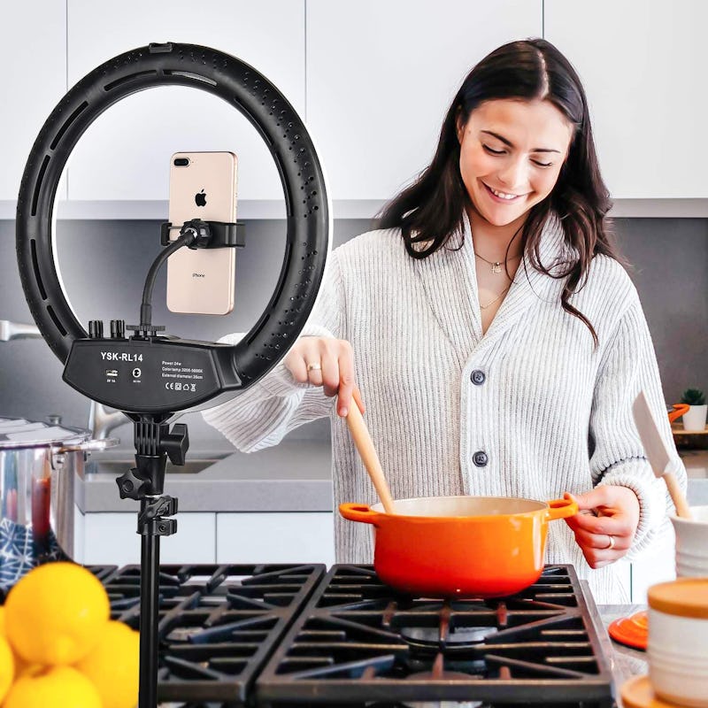 The 10 Best Ring Lights For TikTok