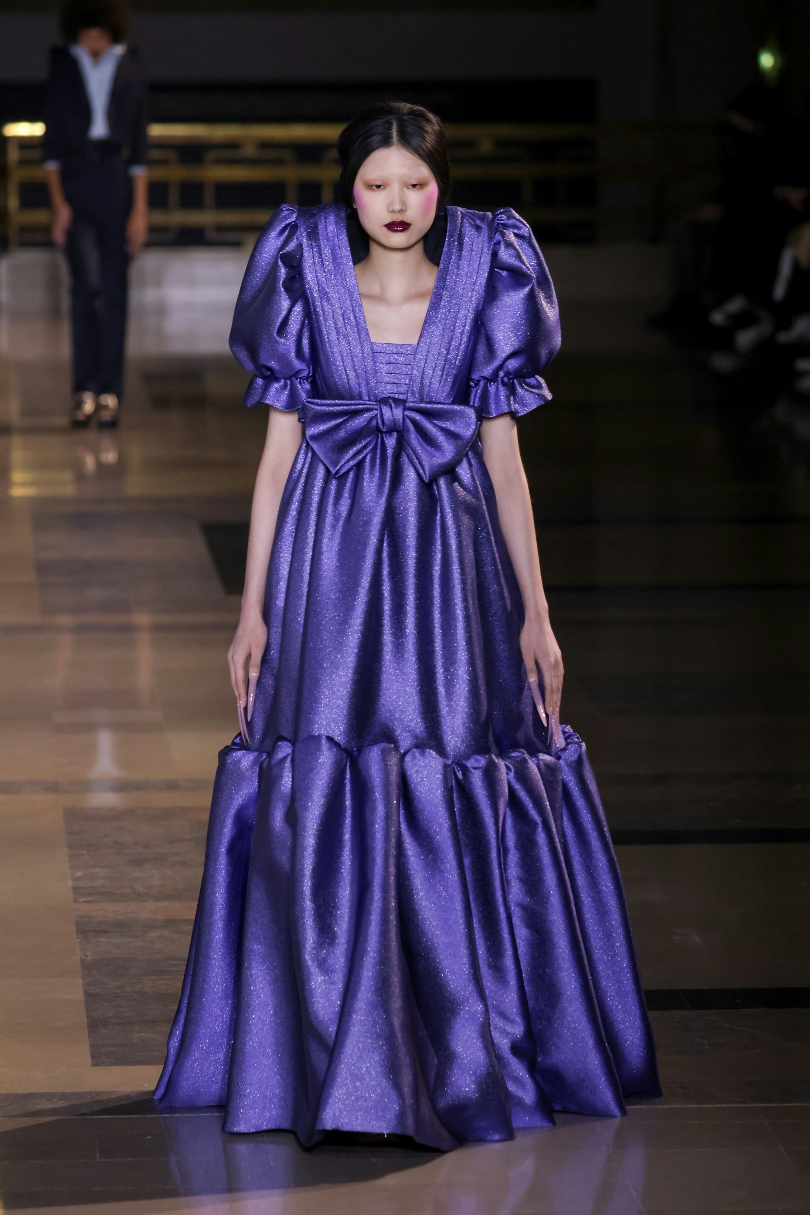 8 Trends From Haute Couture to Integrate Into Your Spring Wardrobe