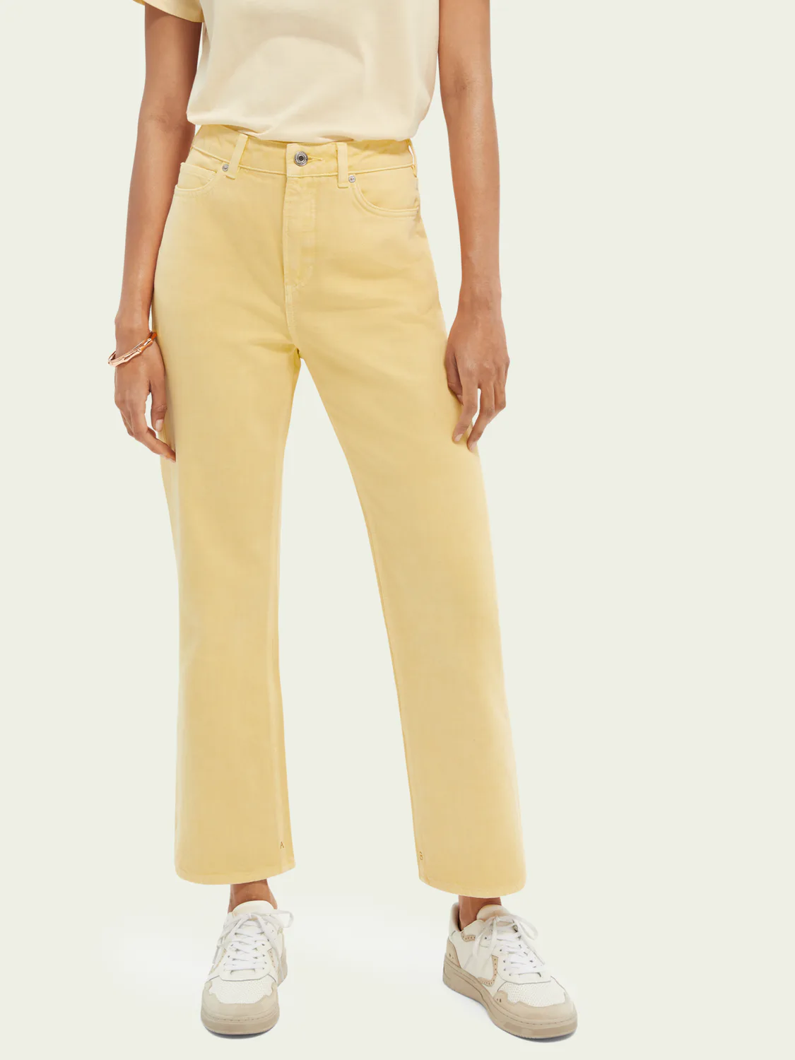 The Colorful Jeans Trend Is Currently Exploding On Instagram