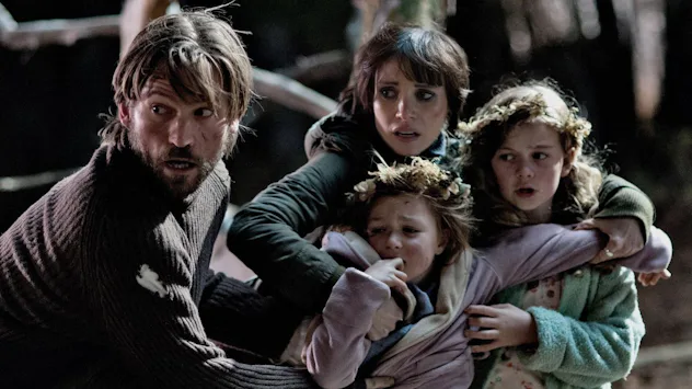 10 Horror Movies With Scary Moms That Will Haunt Your Dreams