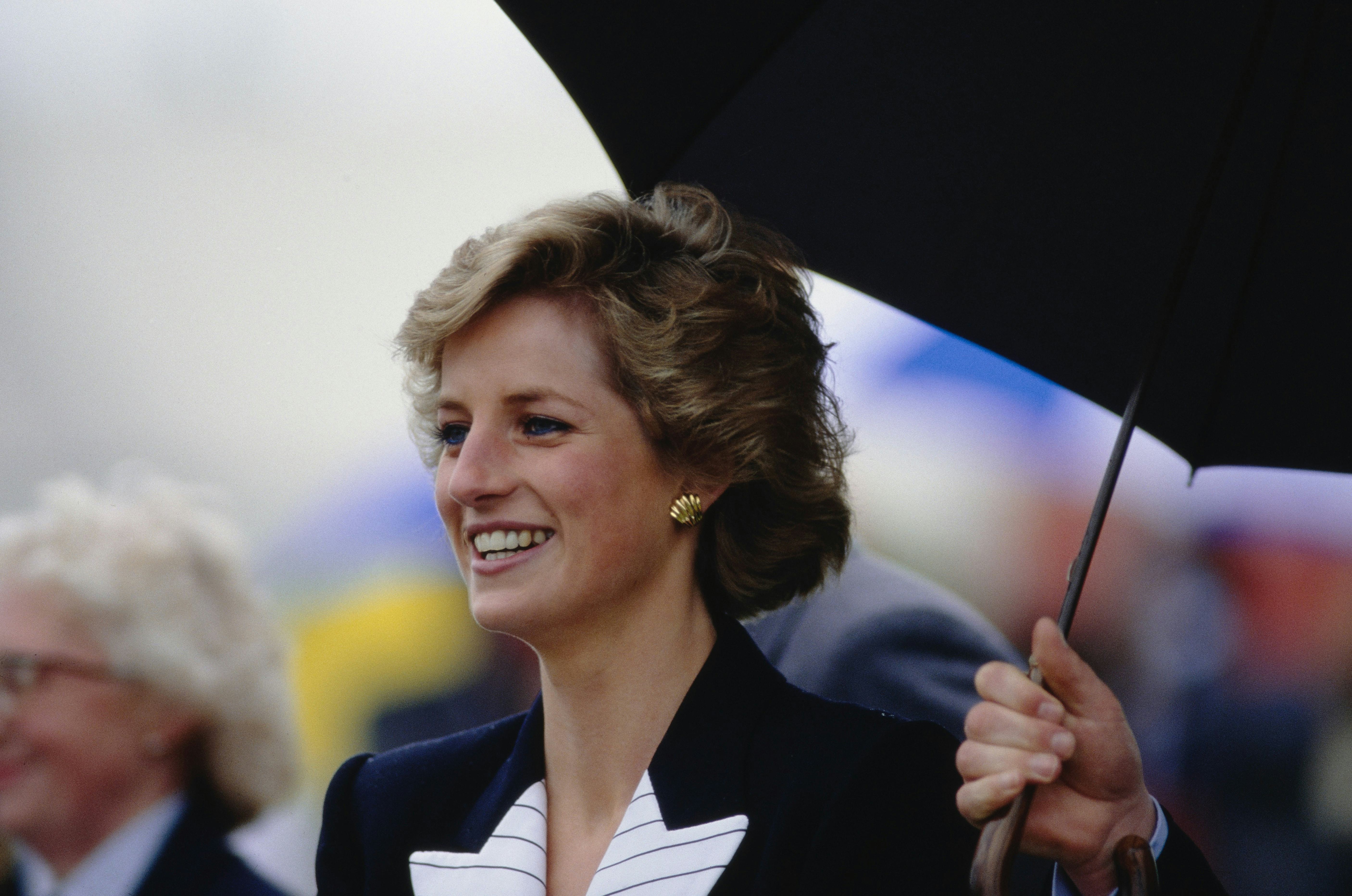 How 'The Crown' Plans To Handle Princess Diana's Death