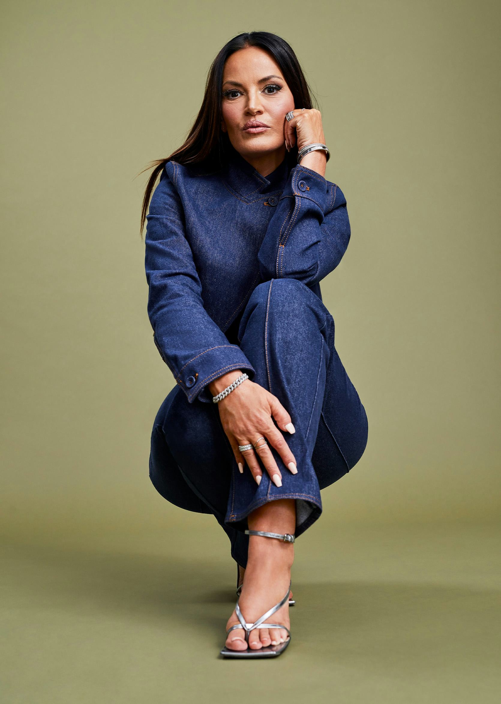 Lisa Barlow On 'RHOSLC' Drama With Meredith, Mormonism & Vida Tequila ...