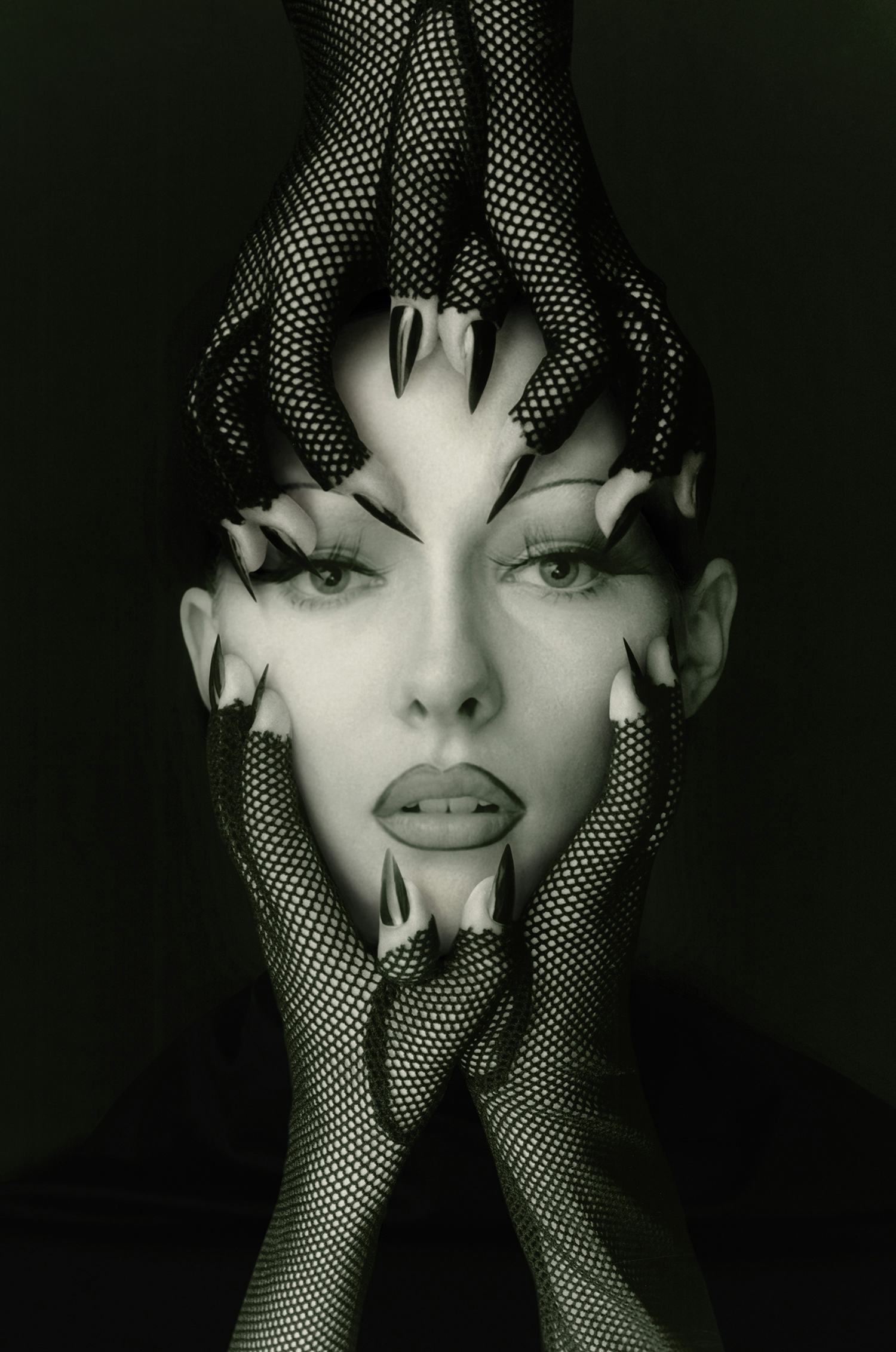 Daniel Makeup Artist London | Saubhaya Makeup